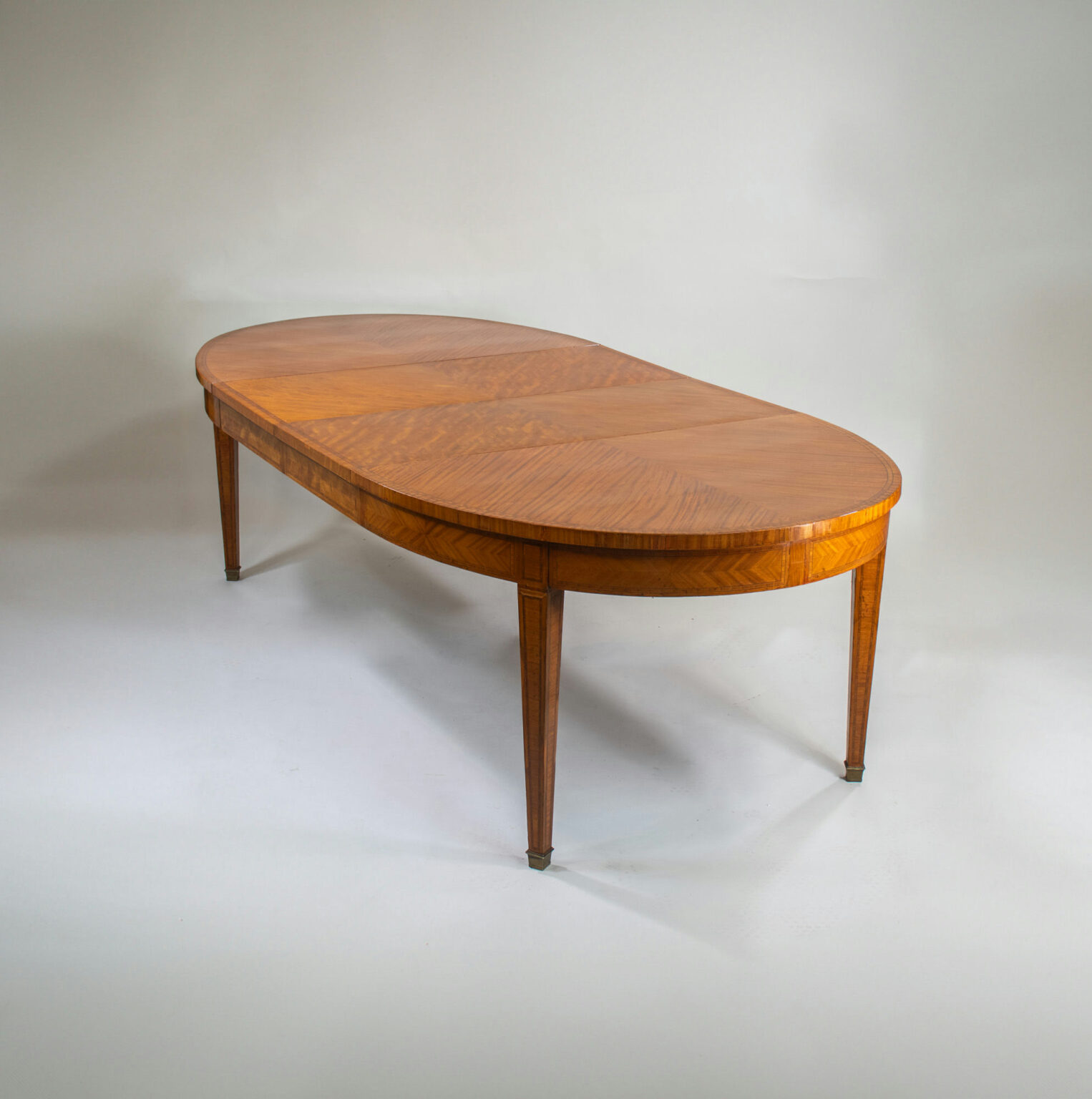 Edwardian Period English Hepplewhite-Inspired Satinwood Dining Ensemble ...